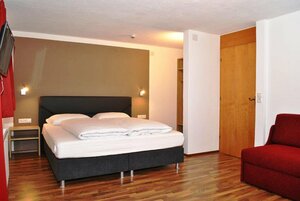 Hotel Haid (Tyrol, Imst, Eggenstall), otel  Sankt Leonhard im Pitztal'den
