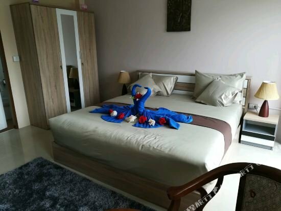 Otel Tropical Sands Sport Bar & Guest House, Phuket Eyaleti, foto