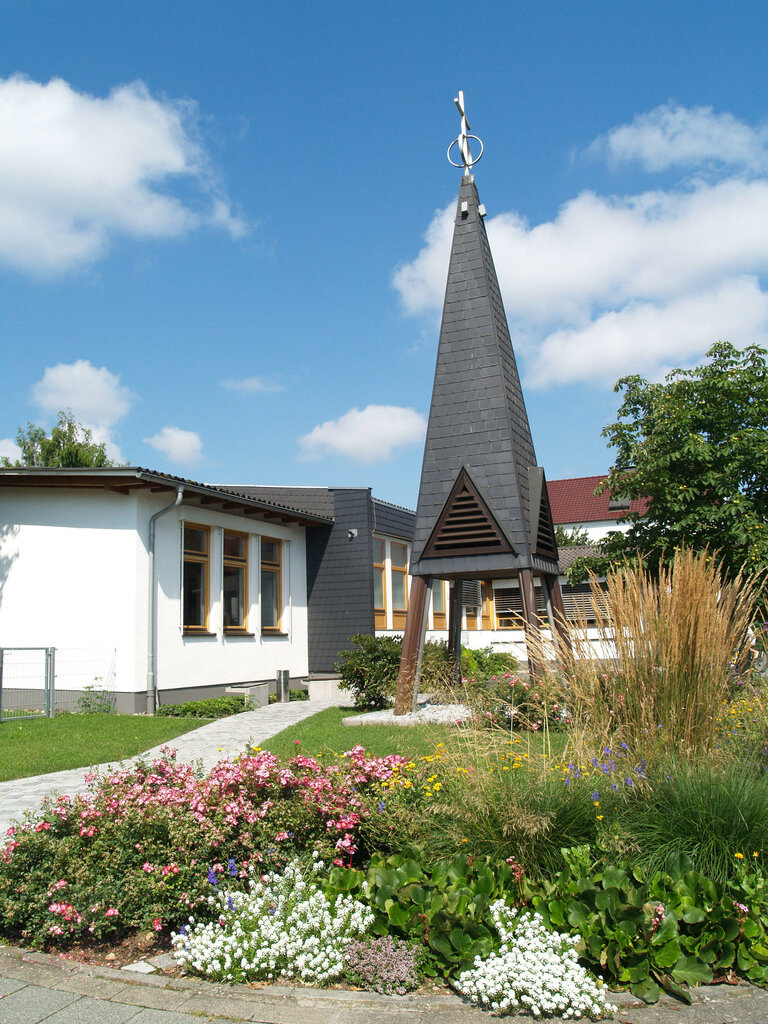 Dini dernekler Evangelische Kirche Eppertshausen - Evangelische Friedensgemeinde Eppertshausen, Hesse, foto