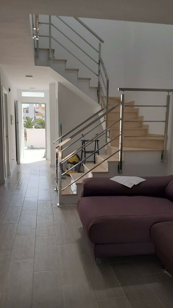 Yeni teknolojiler ve ar-ge merkezleri Reformas EN Almería - Huarpe Construcciones y Reformas, Endülüs, foto
