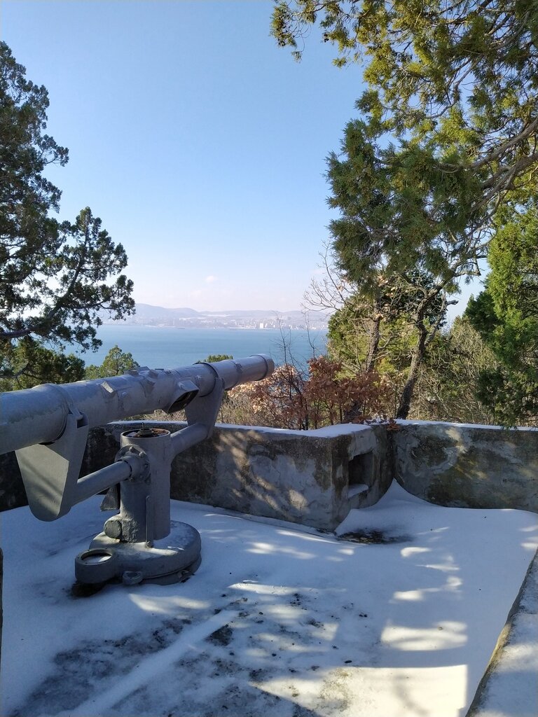 Anıt, heykel Дальномерный пост, Krasnodarski krayı, foto