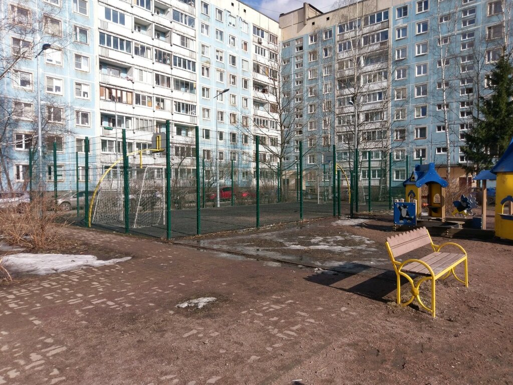 Spor alanı Спортплощадка, Saint‑Petersburg, foto