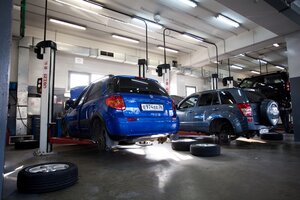 Автомир, Suzuki (Moskovskiy Avenue No:35), otomobil servisi  Arhangelsk'ten