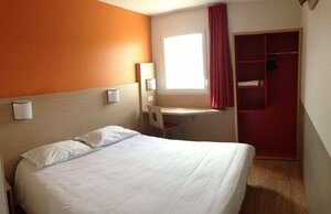 The Originals Access (Auvergne-Rhône-Alpes, Loire, Arrondissement de Montbrison, Andrézieux-Bouthéon, Rue Édouard Garet, 1), otel