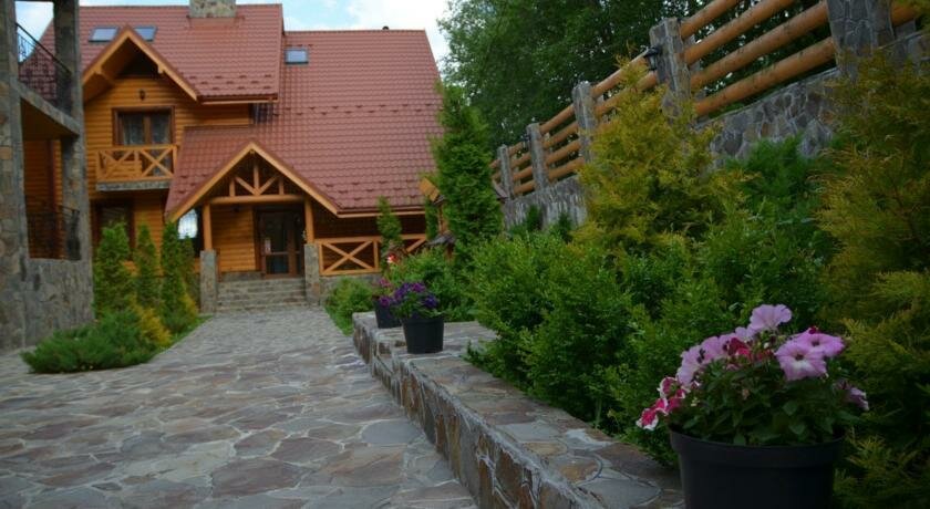 Otel Chastnaya usadba Karpatskiye zori, Yaremcha, foto
