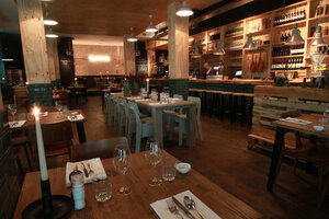 BarLucca (North Brabant, Breda, Van Coothplein), eğlence merkezleri  Breda'dan