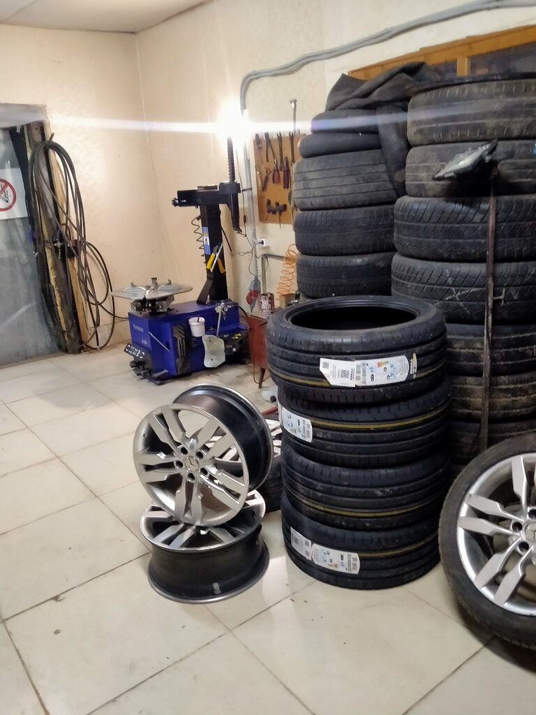 Oto lastik tamiri Автосервис, Pskovskaya oblastı, foto