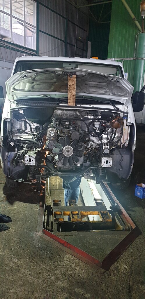 Otomobil yedek parçaları Gruzovoy Tekhnichesky tsentr, Soçi, foto