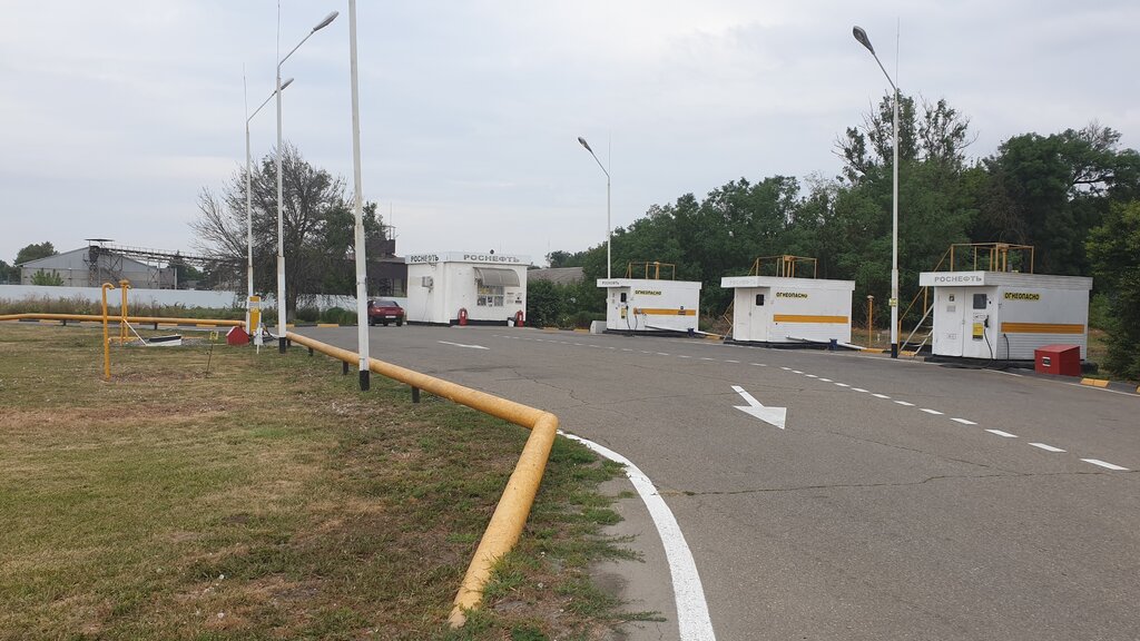 Benzin istasyonu Rosneft', Krasnodarski krayı, foto