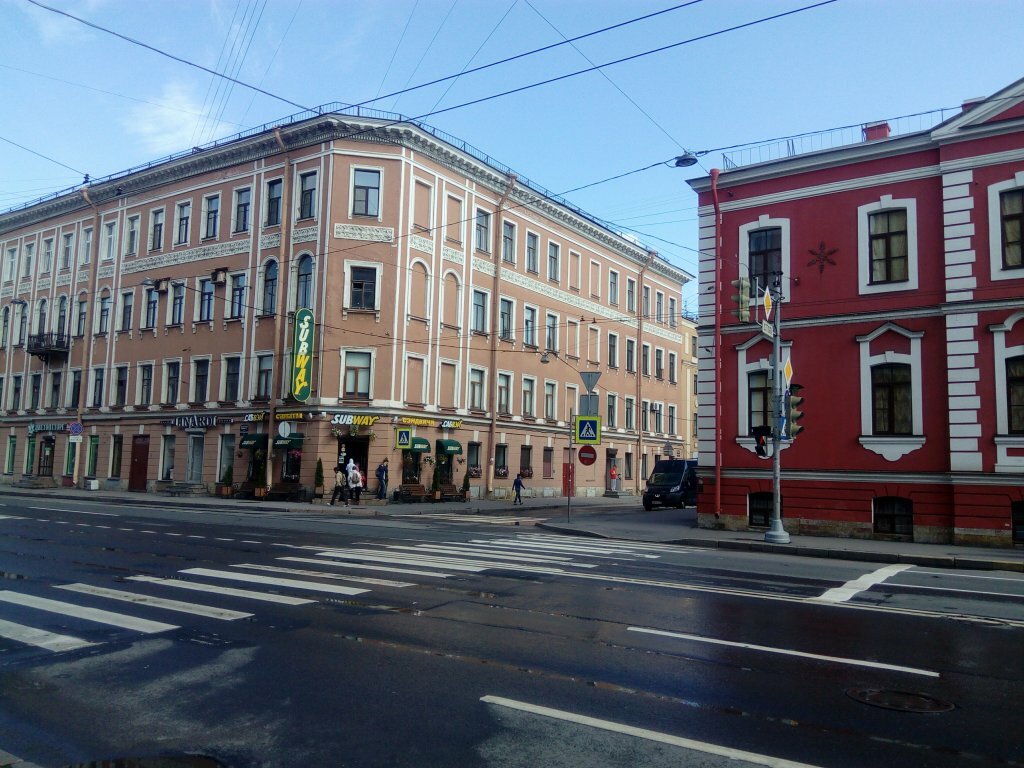 Pansiyonlar, hosteller Marseille, Saint‑Petersburg, foto
