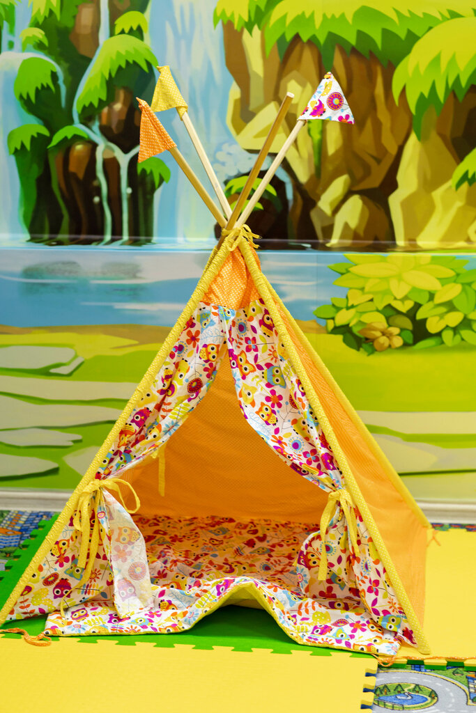 Oyun alanı Друзяки, Tomsk, foto