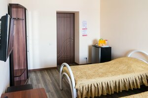 Raduga (Gusinobrodskoye shosse No:41, Novosibirsk), otel  Novosibirsk'ten