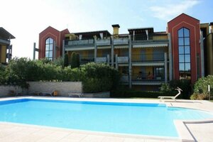 Desenzanoloft – Butterfly and Pools (Via Comboni No:49, Desenzano del Garda), otel