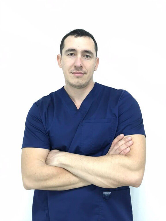 Kemik hastalıkları doktoru Dr. Kadirov, Ufa, foto