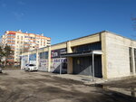 Zetta (prospekt Uritskogo No:80), kapılar  Luga'dan