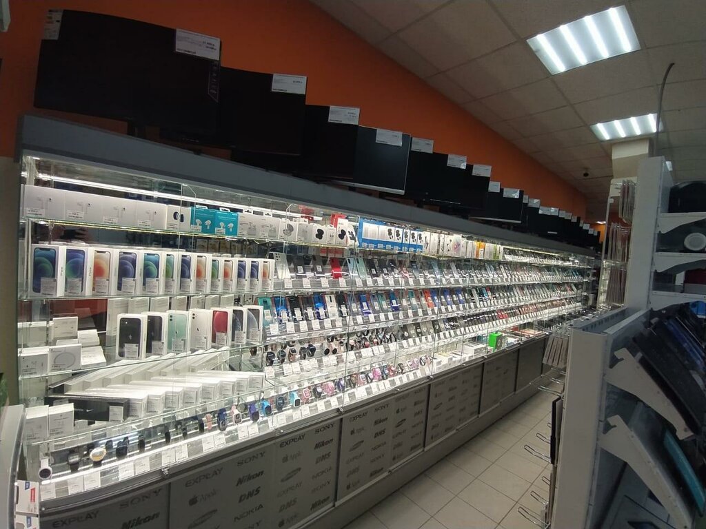 Bilgisayar mağazaları DNS, Omsk, foto