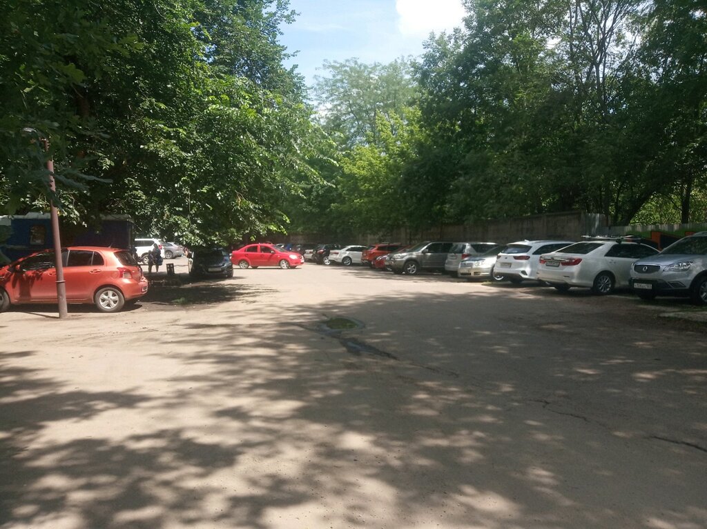 Otoparklar Parking lot, Krasnodar, foto