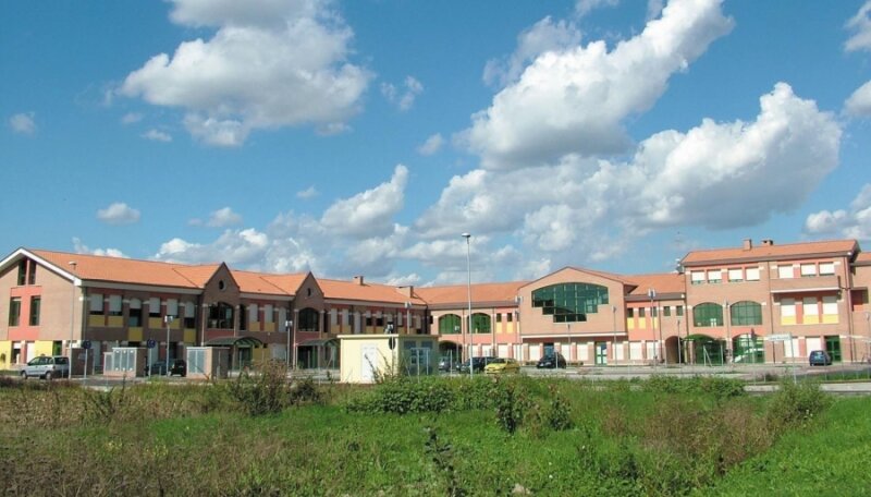 Ortaokul Scuola La Carovana Cooperativa Sociale La Carovana, Modena, foto