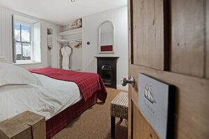 Harbourmaster (Wales, Ceredigion, Settlement of Aberaeron), otel  Aberaeron'dan