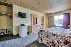 Motel St-Eustache (Quebec, Laurentides administrative region, Deux-Montagnes Regional County Municipality, City of Saint-Eustache, Quartier du Carrefour), otel  Quebec'ten