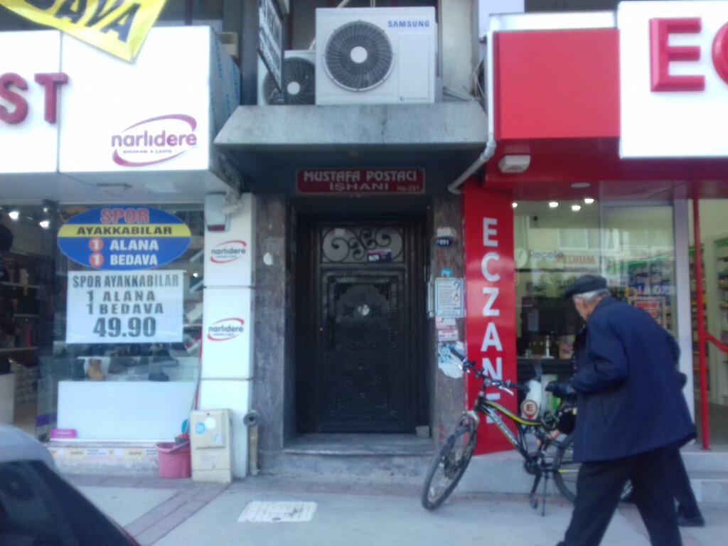 Özel ağız ve diş sağlığı klinikleri ve muayenehaneleri Diş Hekimi Leman Türksever, İzmir, foto