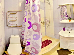 Roses Apartment in the city center (проспект Победы No:96, Чернигов), otel  Chernigov'dan