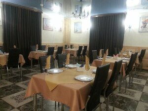 Aragvi (ulitsa Zvereva No:8), restoran  Nadym'dan