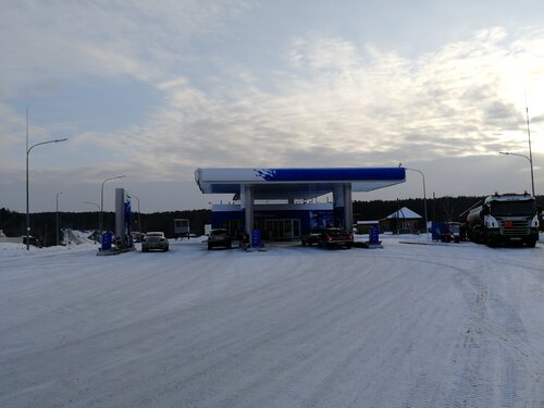 Benzin istasyonu Gazpromneft, Tavda, foto