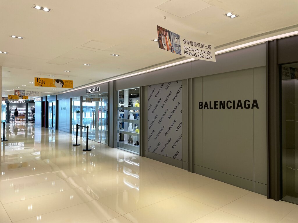 Giyim mağazası Balenciaga, Hong Kong, foto