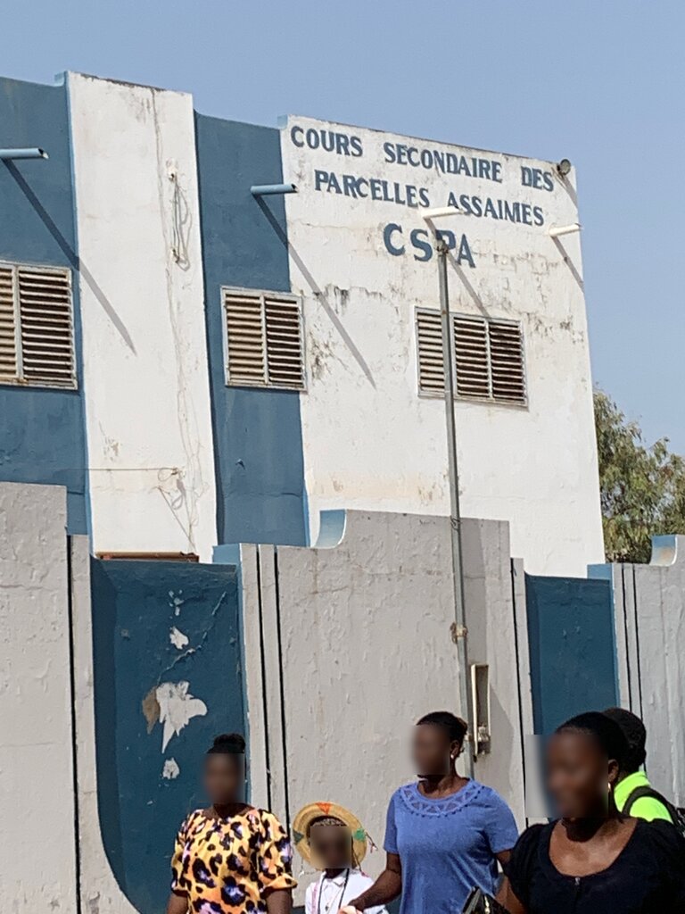 Ortaokul Cours Secondaire Parcelles Assainies, Dakar, foto