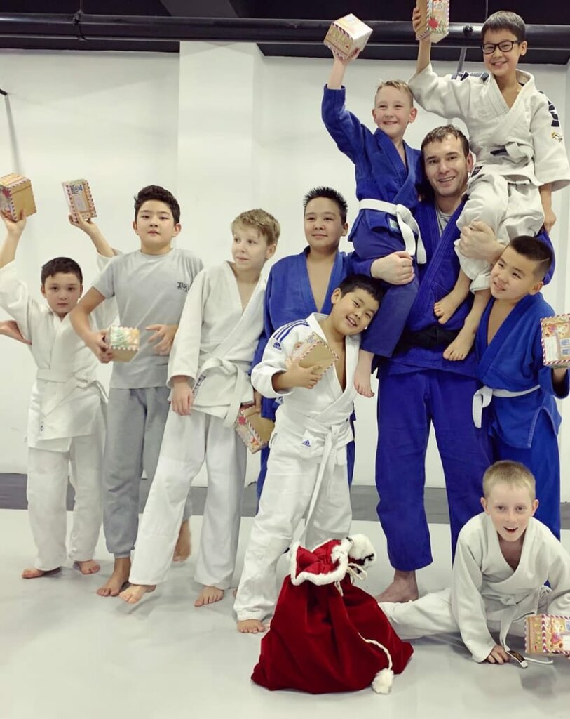 Spor kulüpleri Samali judo team, Almatı, foto