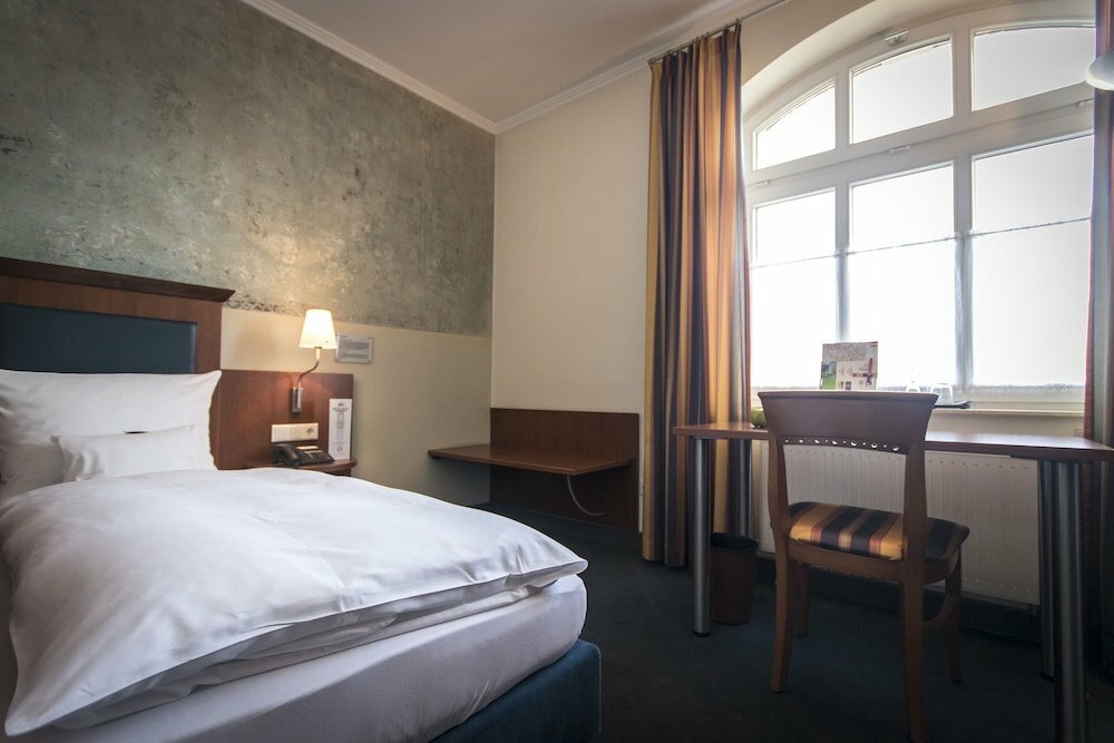 Otel Kochs Stadthotel, Olpe, foto