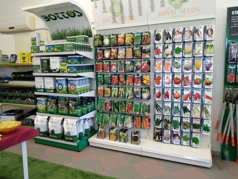 Giyim mağazası Agroexpert Samassi, Sardunya, foto