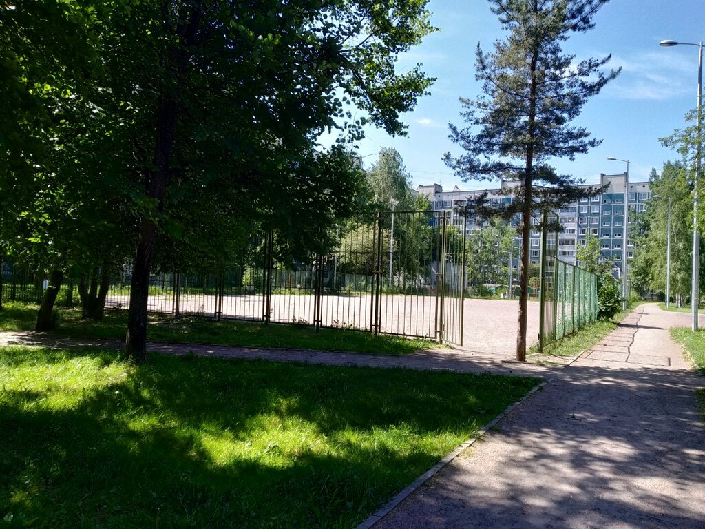 Spor alanı Спортивная площадка, Saint‑Petersburg, foto