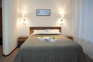 OLd Place (Sovetskaya ulitsa No:24), otel  Biysk'ten
