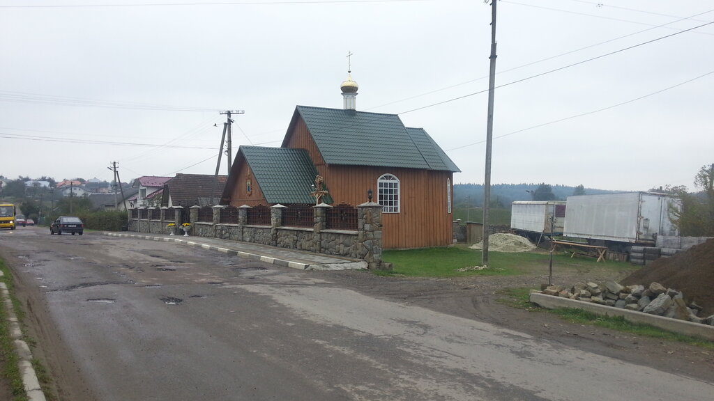 Ortodoks kiliseleri Tserkov Pokrova Presvyatoy Bogoroditsy, Lvivska oblastı, foto