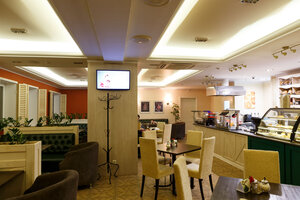 Franchesko Tortini (Leningradskaya Street No:23А, Zarechniy), kafe  Zareçny'den