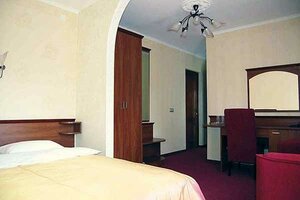 Hotel Georgensvalde (ulitsa Tokareva No:6, Svetlogorsk), otel  Svetlogorsk'tan