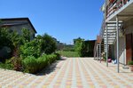Lyubava (Солнечная улица No:18, село Поповка), otel  Kırım Cumhuriyeti'nden
