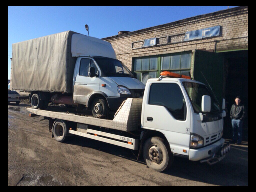 Çekici hizmeti Evakuatsiya avtomobiley, Vishniy Volochek, foto