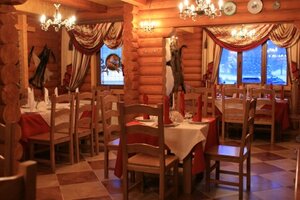 Kaiser (Ivano-Frankivska Region, Yaremchanska miska rada, selo Polianytsia, Nyzhnia rezydentsiia), restoran  Yaremcha'dan