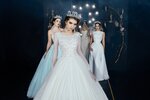 Luce Sposa (Chernivetskyi raion, selo Koroviia), tekstil fabrikaları  Çernivtsi'den
