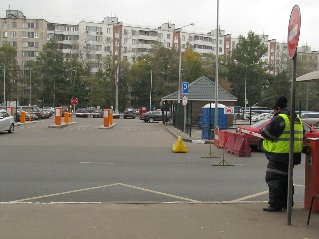 Otoparklar Perekhvatyvayushchaya parkovka, Moskova, foto