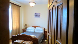 Gostinitsa Hotel Kmellers (Sosnova vulytsia No:34), otel  Lviv'den