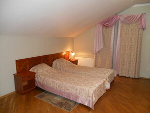 Ozdorovitelny kompleks Yarina (Kyivska Region, Obukhovskiy District, selyshche miskoho typu Kozyn), otel  Kiev Bölgesi'nden
