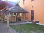 Gostevoy dom Mandrivny (vulytsia Myru No:1А, selyshche miskoho typu Yasinia), otel  Zakarpatska oblastından