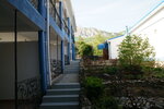 Gostinitsa Zolotaya Balka (улица Золотая Балка No:5, посёлок городского типа Коктебель), otel  Kırım Cumhuriyeti'nden