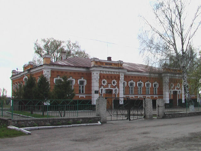 Ortaokul Glukhovskaya Obshcheobrazovatelnaya shkola I-ii Stupeney № 4, Glukhov, foto