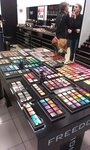 Inglot (Stryiska vulytsia No:30, Lviv), kozmetik ve parfümeri mağazaları  Lviv'den