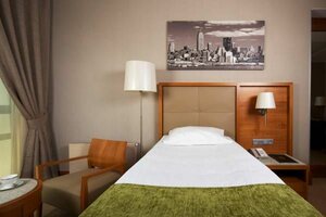 CityHotel (Bohdana Khmelnytskoho Street No:56А, Shevchenkivskyi District), otel  Kiev'den